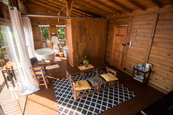 Casa De Madeira Com Banheira E Vista Para Serra - Petrópolis