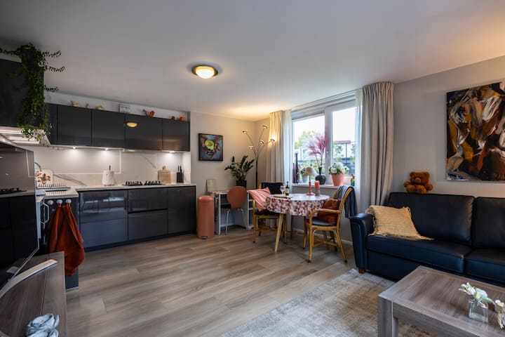 Prachtig Appartement Met Gezellige Privé-tuin. - Rhenen