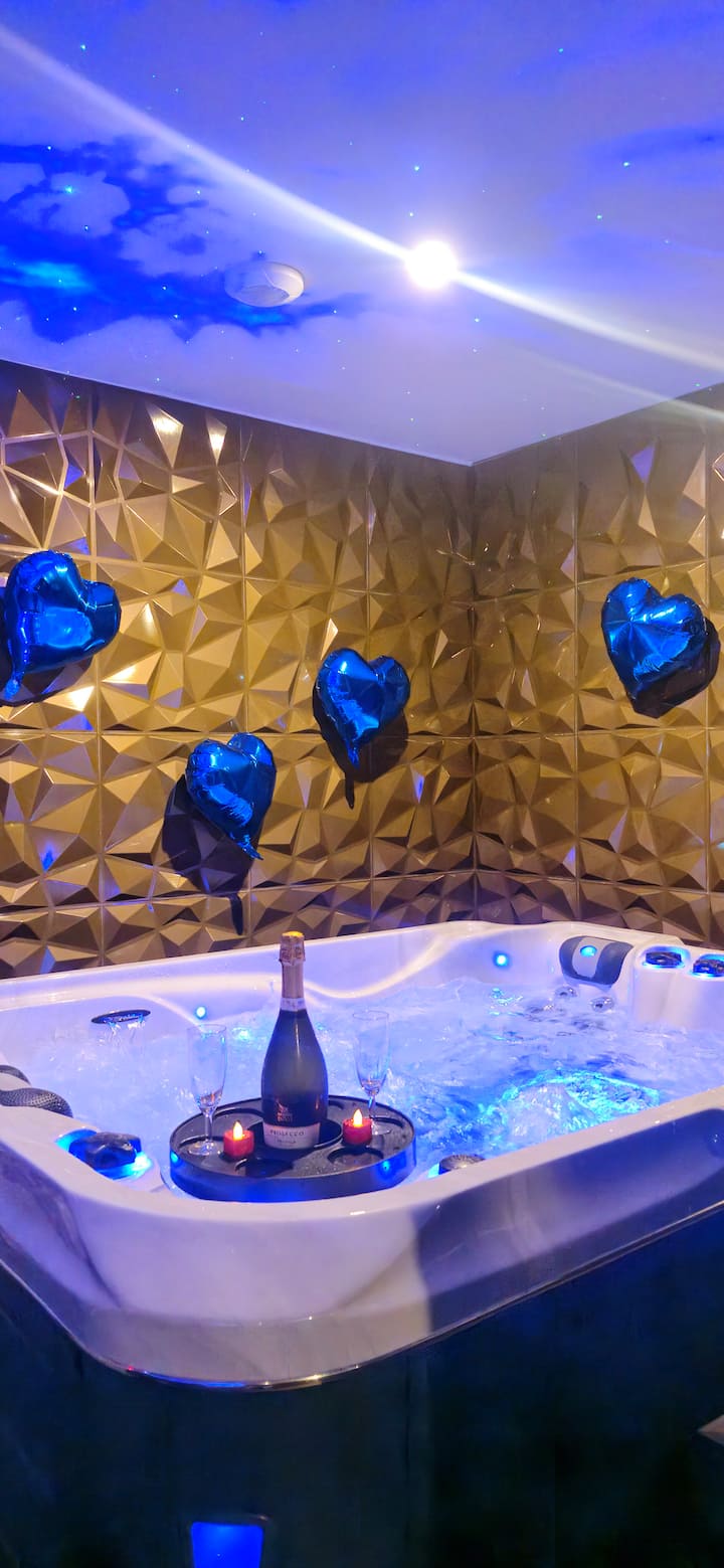 Suite Romantique Avec Spa&sauna Privés Love  Room - France