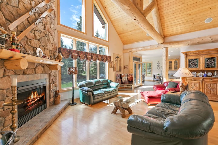 Hohenmark Haus Home: Great Year-round Location - Copper Mountain, CO