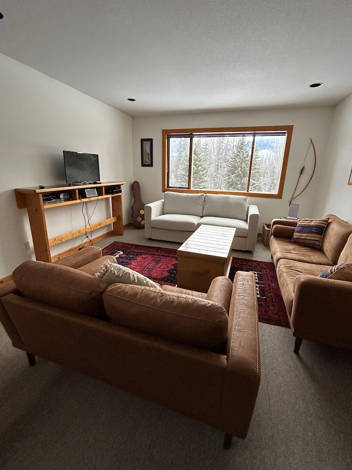 Secluded Getaway In Log Home - Smithers