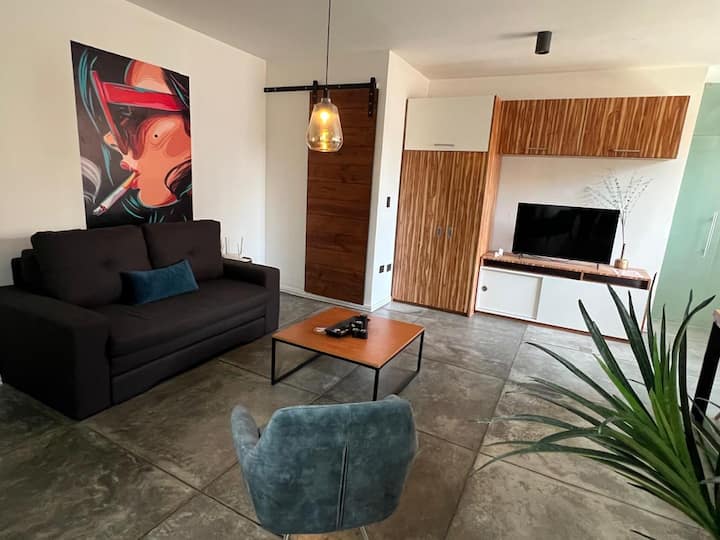 Moderno Apto En Los Palos Grandes - Caracas