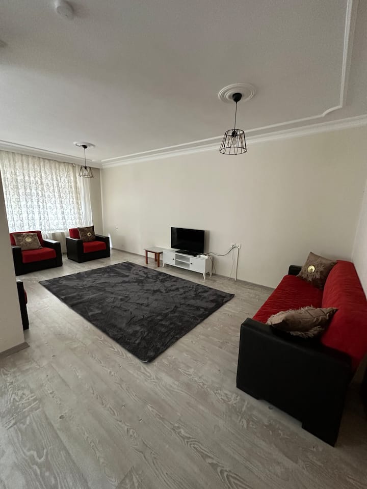 Trabzon Meydanın Göbeğinde Kiralık Daire - Трабзон