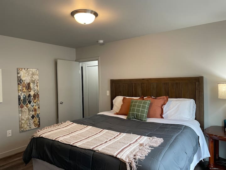 Regal Sunrise, King Bedroom Suite, - 오리건