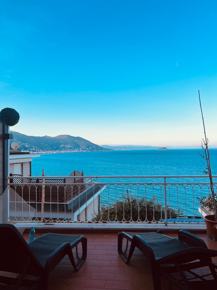 Casa Del Maestro: Terrazza Panoramica - Laigueglia