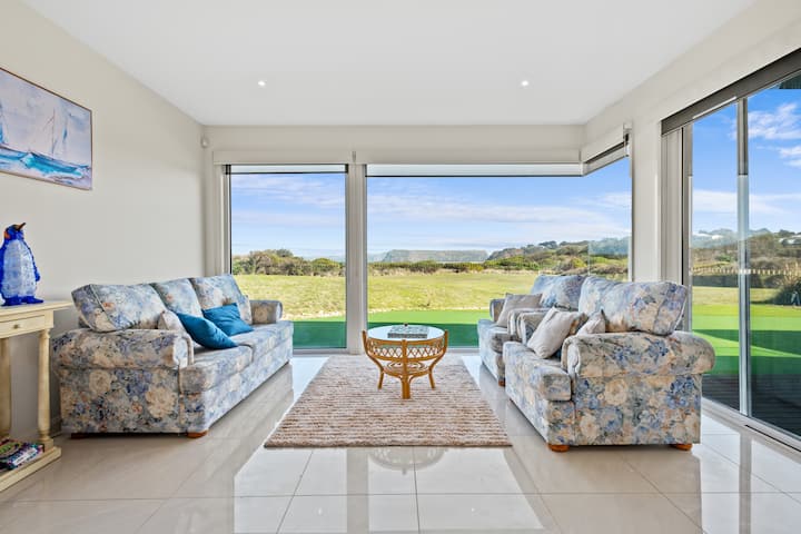Gorgeous 3-bedroom Home 4km From Grand Prix Track - Phillip Island