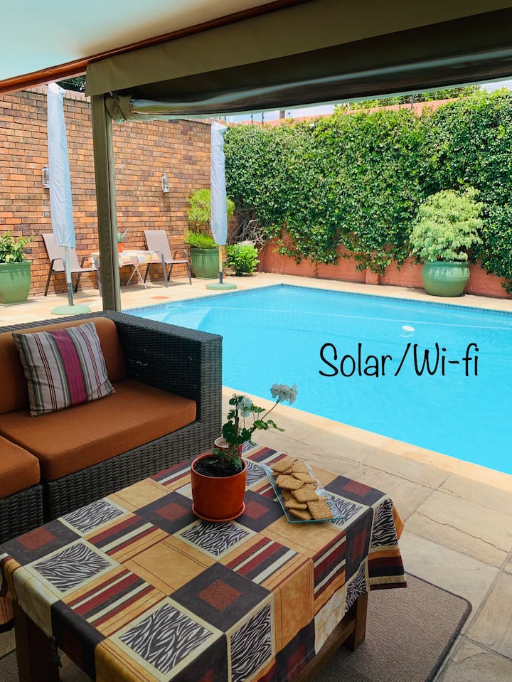 Parkhurst Gem : A Warm And Welcoming Stay. - Randburg