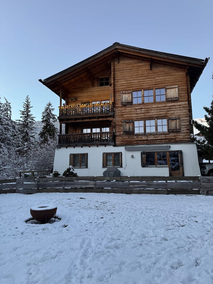 Laax Spacious Ski Apt • Near Lifts • 6–8 Guests - Falera