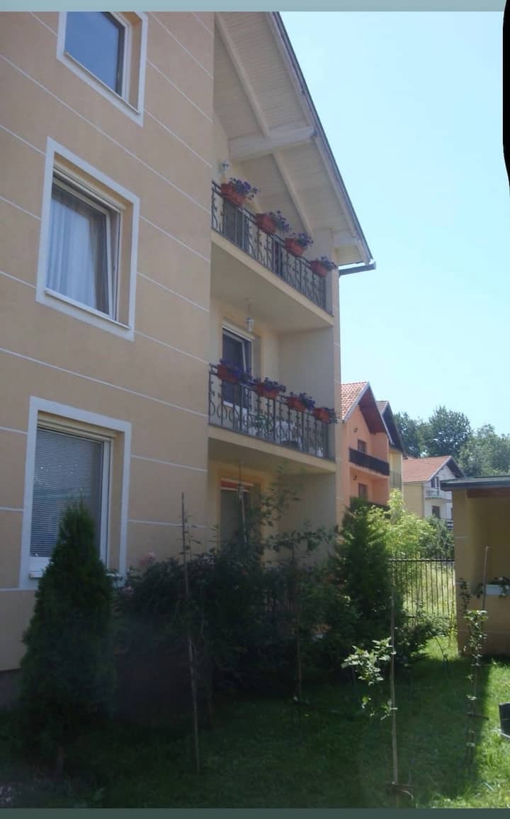 100 M2 Apartment With Balcony (Free Parking) - Sarajevo