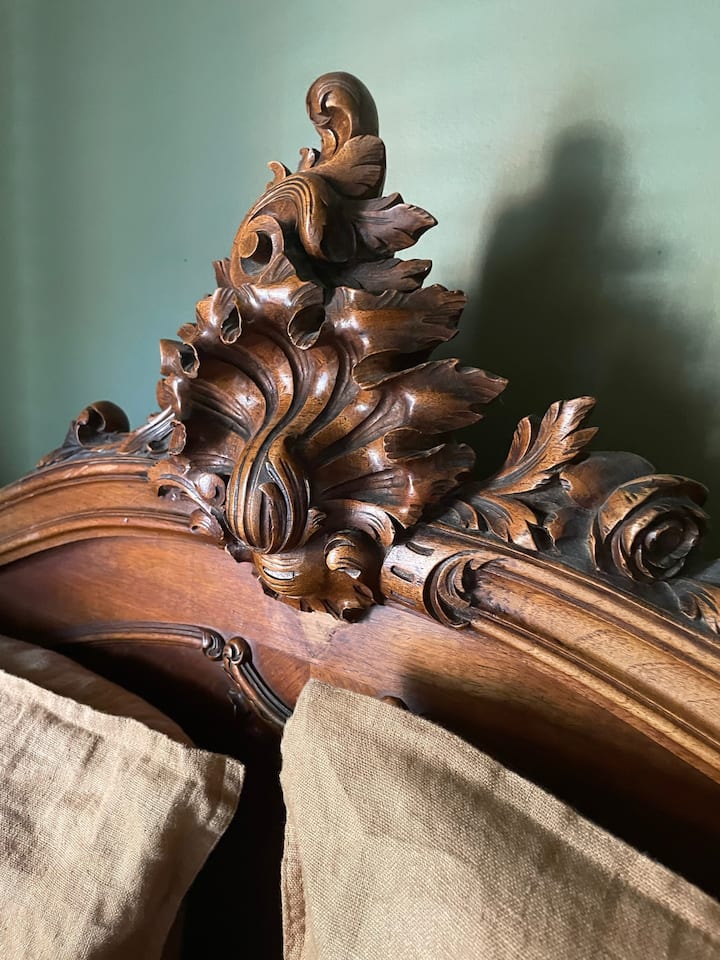 The Michael Collins Room
25+ Only - Dublin, Ireland