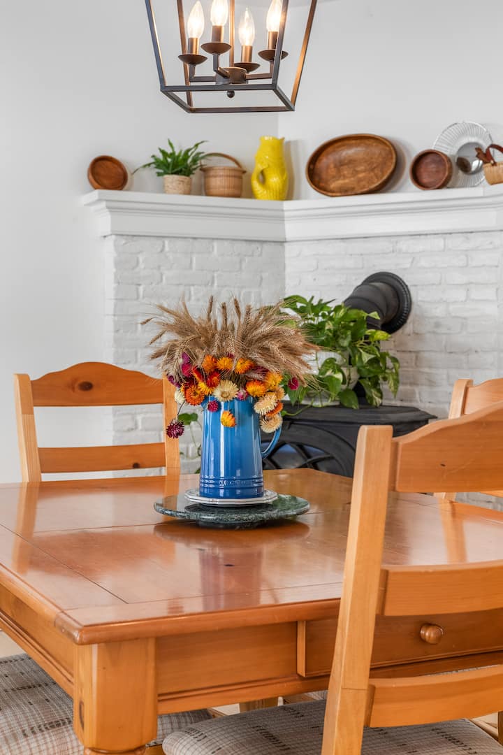 Spacious Vermont Farmhouse | 3br • 3ba • Quiet - Quechee, VT