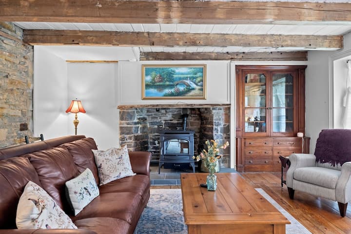 Stone House - 4 Bdrm, For 10 Guests - New Paltz, NY