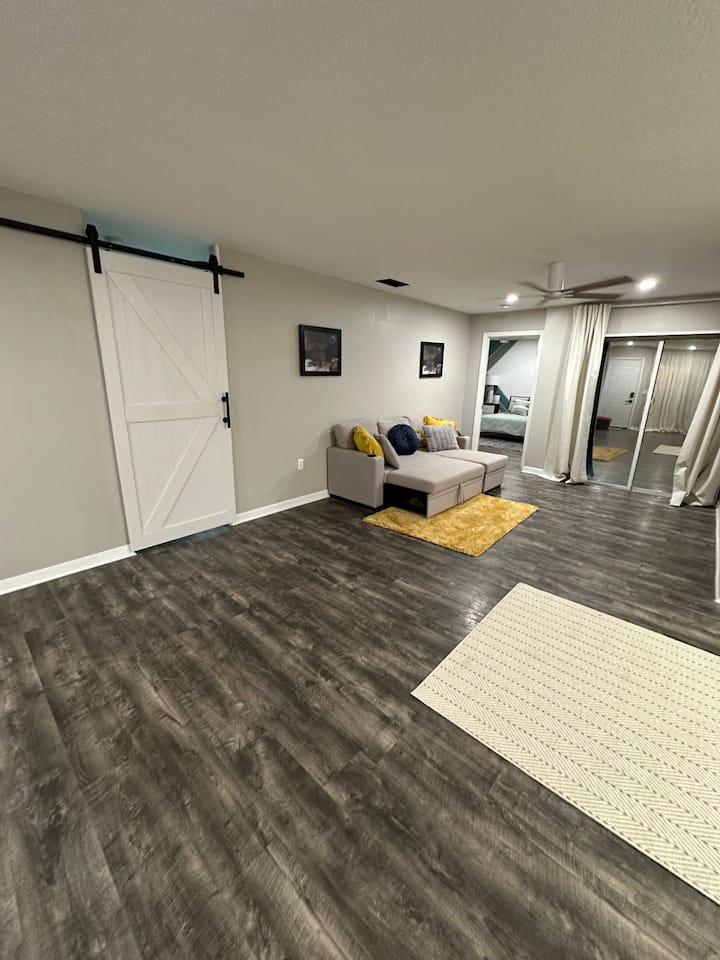 Quiet House Near Ybor, Cruise Port, And Downtown - Tampa, FL