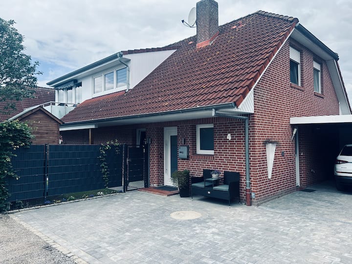 Schöne Ferienwohnung Mit Terrasse Und Balkon - Weener