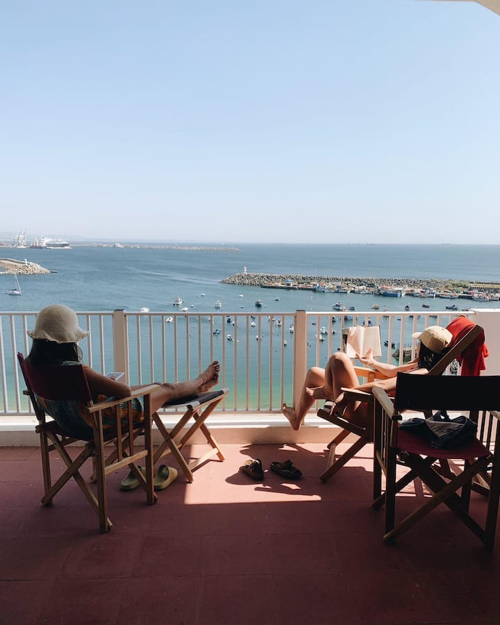 7-bedroom Historic Townhouse With Ocean Views - Sines