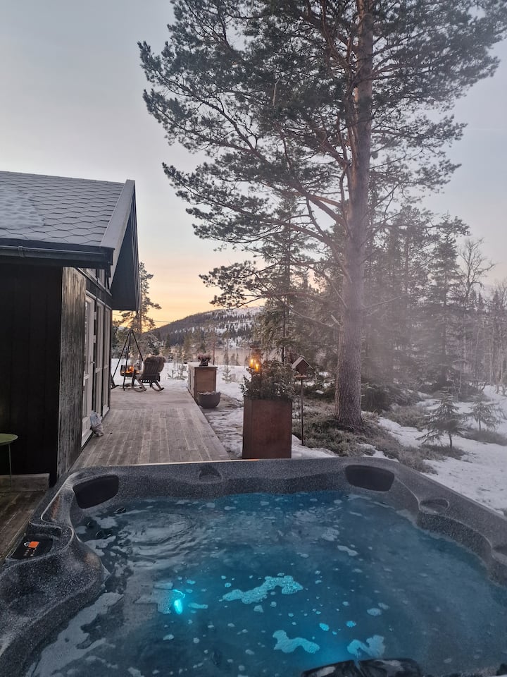 Fjellro Med Jacuzzi, Bål Og Vinteridyll – Nordlys - Norway