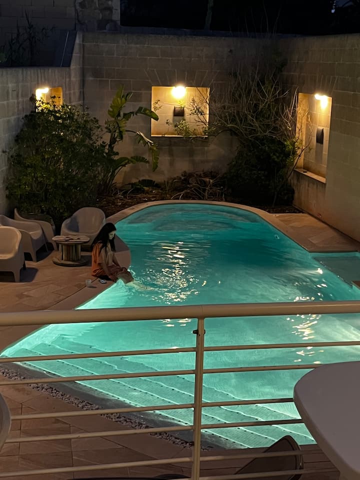 Expansive Modern Retreat - Outdoor & Indoor Pools! - Malta
