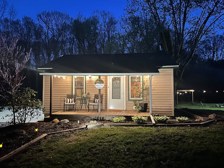 Spring Special! 
White Oak Cottage - Danville, IL