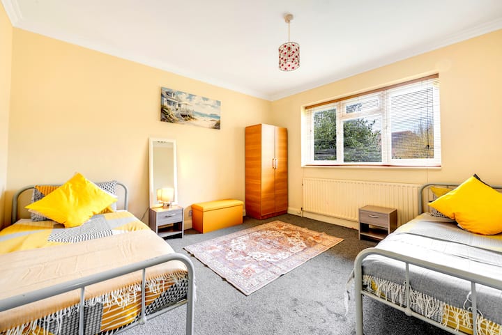 2-bed Flat - Wallington - 6min Walk To Station - 크로이던