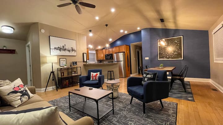 Modern Design Family & Dog Friendly - Castleton, IN