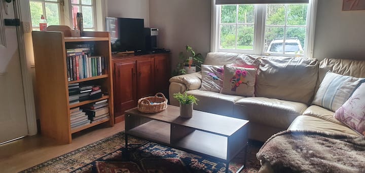 The Kubu Guests House
5 Mins From Bright - Wandiligong