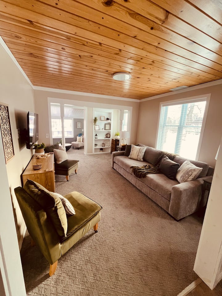 Turner's Trove - St. Ignace, MI