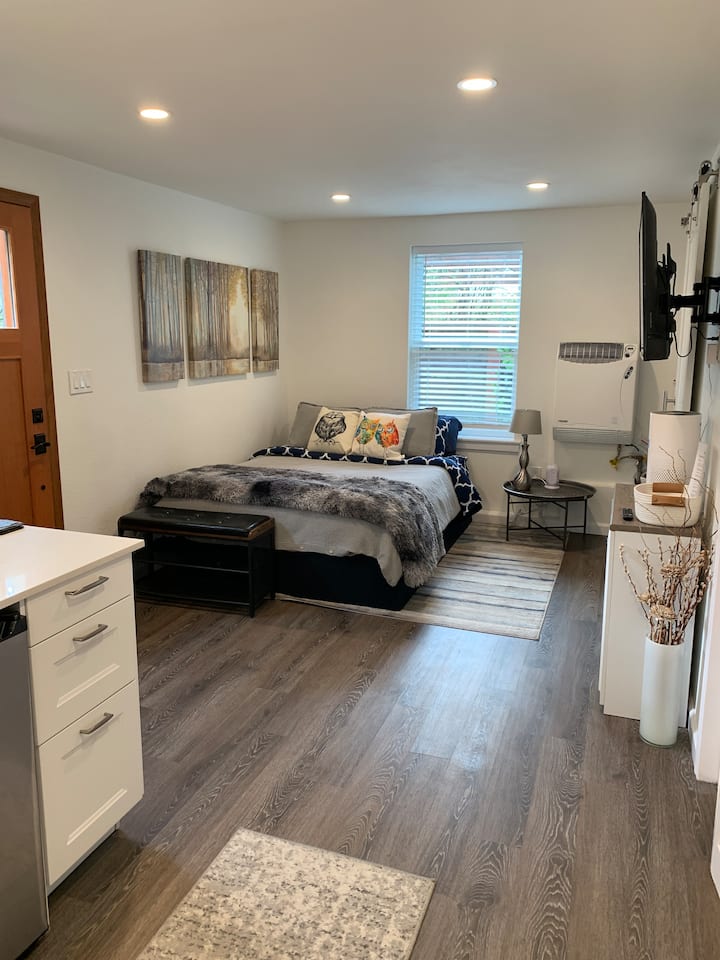 Adorable Studio With Outdoor Patio - Orinda, CA
