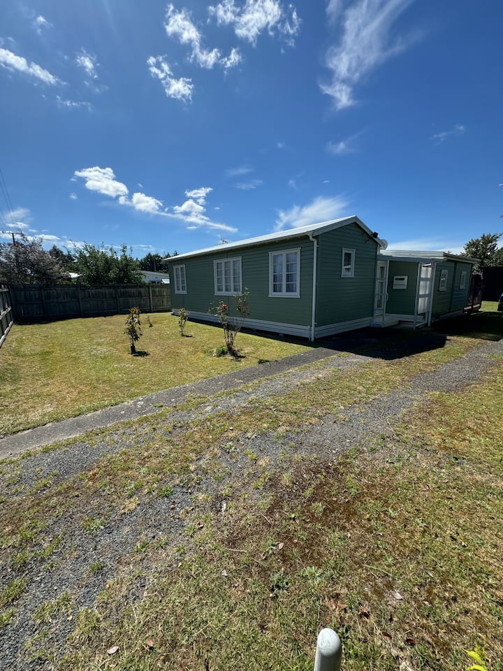 Cozy 4 Bedroom Bach - Mangakino