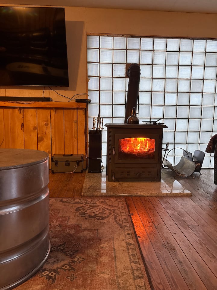 Rustic Barnstay On Private Airport