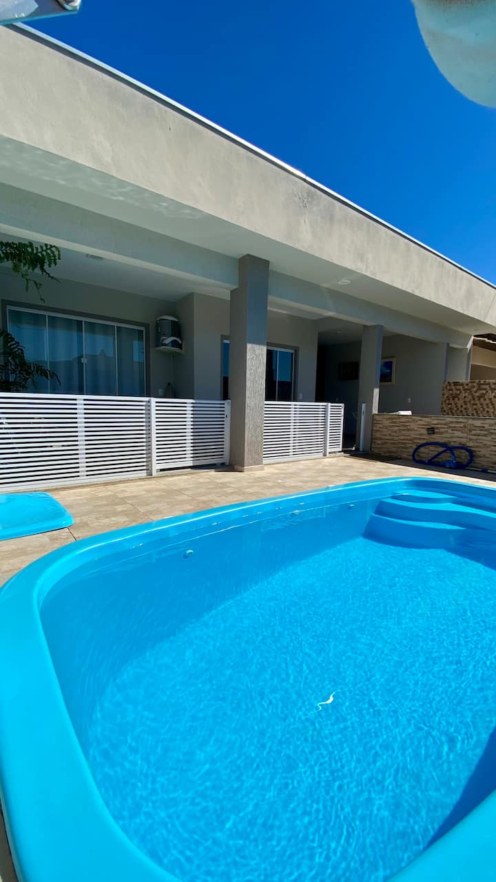 Casa Nova Com Piscina, 650 Metros Da Praia - Bombinhas