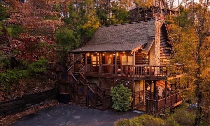 Cozy Cabin In The Hills. Hot Tub, Views, Pool Table, Pet Friendly And Much More - Tennessee