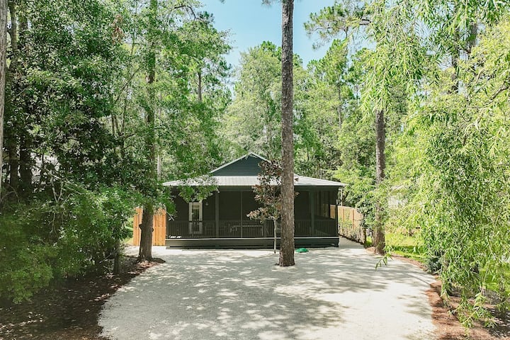 Charming Updated Modern House Near Grayton Beach - Grayton Beach, FL