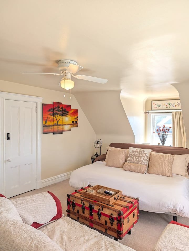 Cozy Apt Walkable To Shop, Eat & Nyc Transport - Clifton, NJ