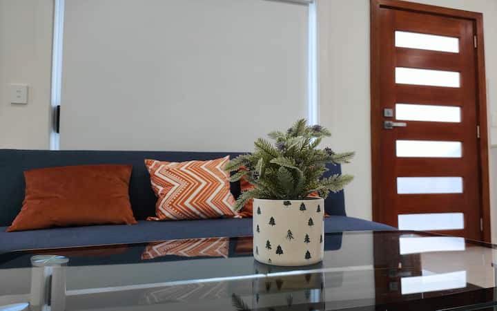 1br New Granny Flat 1 Minute Walk To Everything - Parramatta