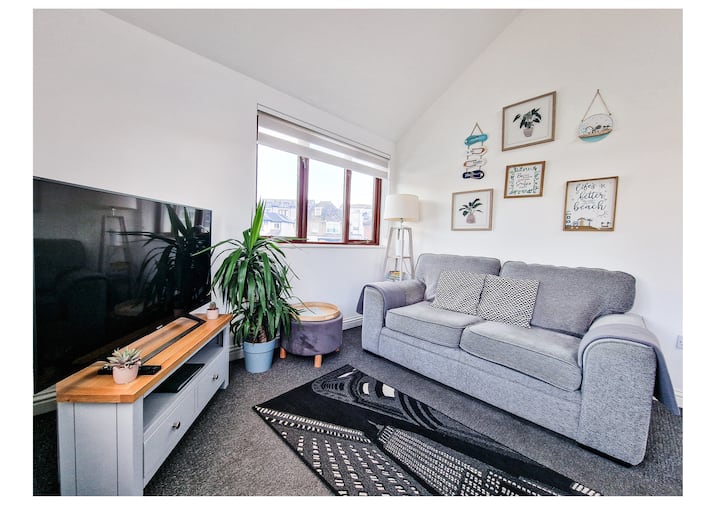 Sea-view Apartment By Perranporth Beach – No Pets - St Agnes