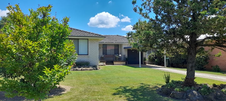 Family Friendly Home 2 Kms From Cbd - Orange, Australia