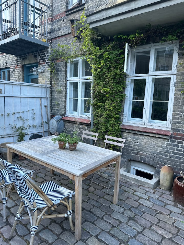 Modernised Central Townhouse, Balcony And Garden - Kopenhagen