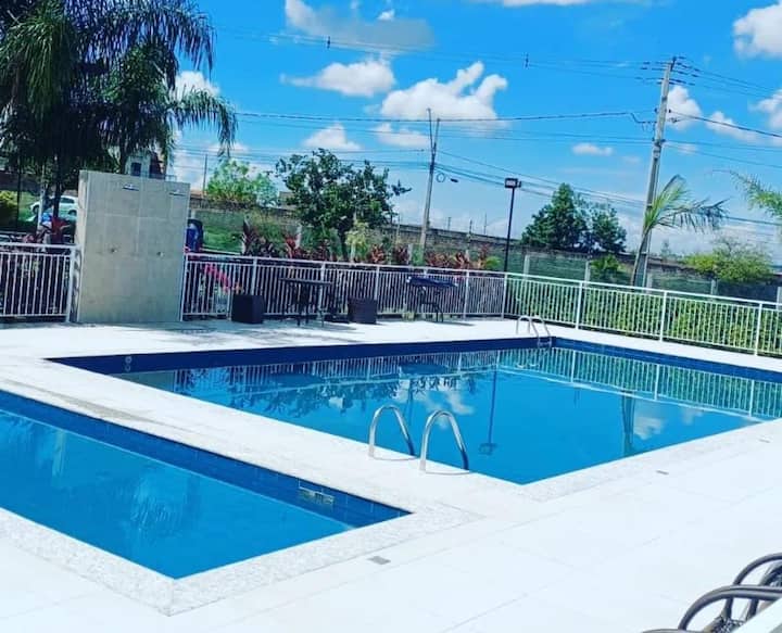 Apartamento Com Piscina Próximo A Br 369 - Londrina