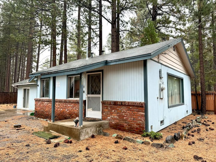 Cheerful Tahoe House With Big Yard - South Lake Tahoe, CA