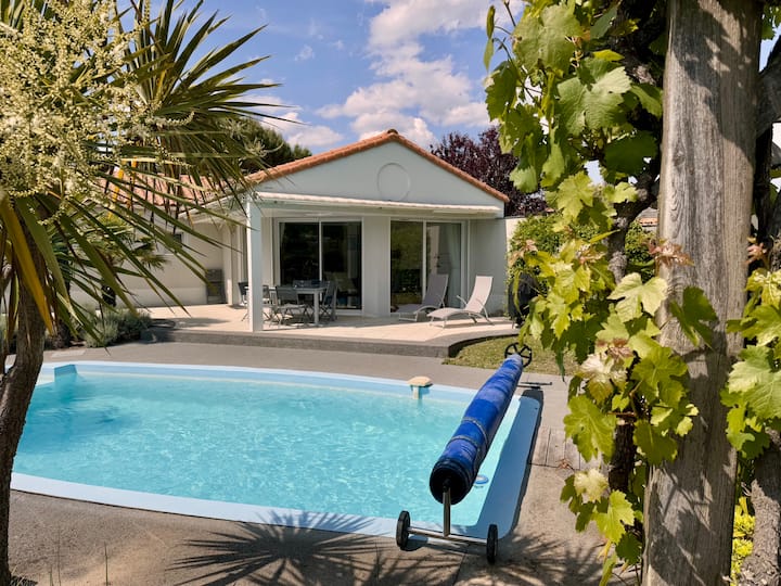 Très Belle Villa Avec Piscine à 800m De L'océan. - サーブル＝ドロンヌ