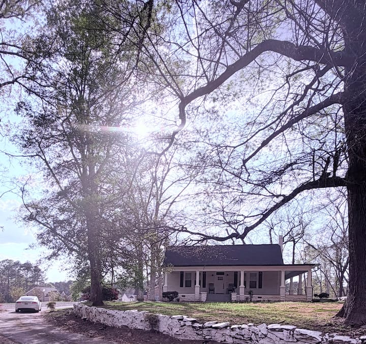 Atlanta Stay Near Airport | Sleeps 6| Private - Riverdale, GA