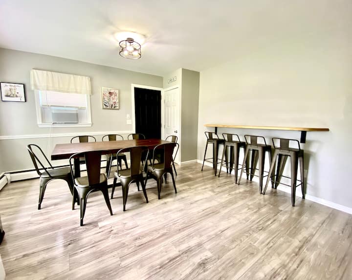 Minutes From Stowe - Pet Friendly - Sleeps 10! - Stowe, VT