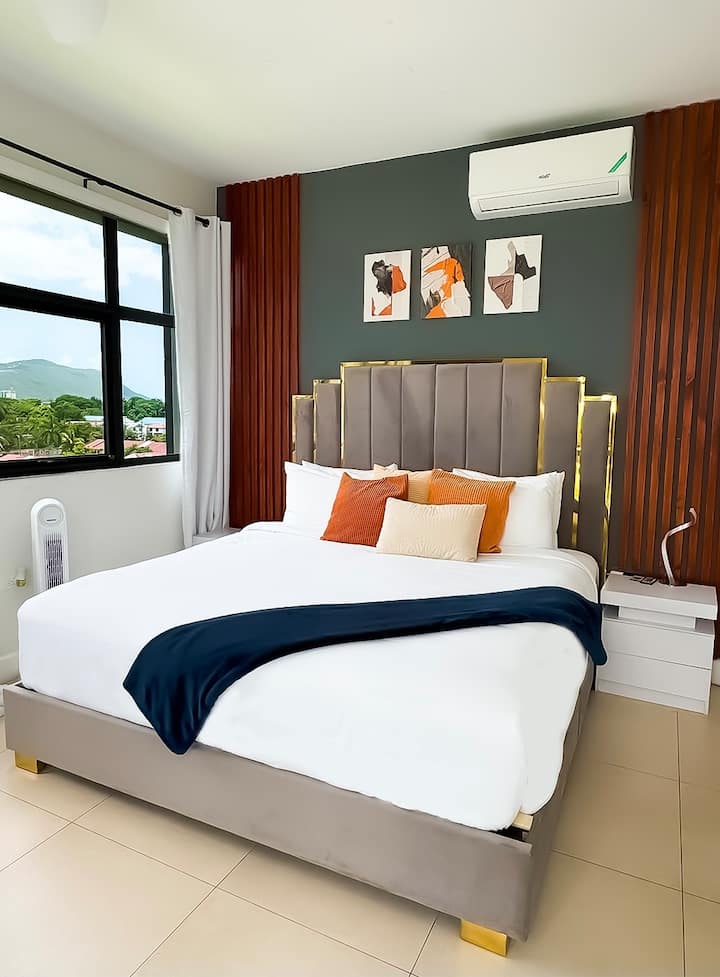 Modern 6th Floor 2-bdr Apt W/ Pool & Kingbed - Kingston, Jamaica