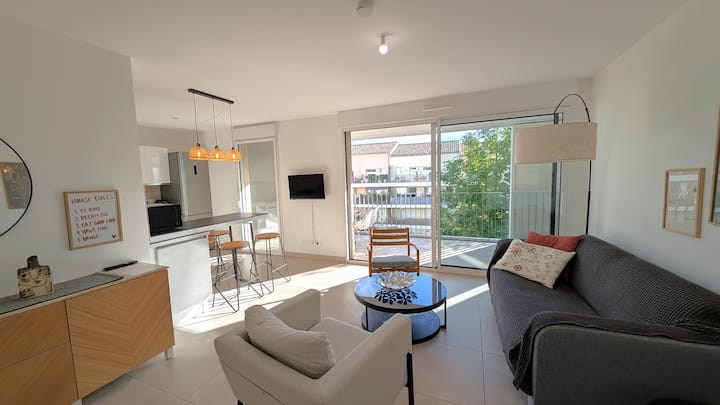 Bel Appartement Avec Terrasse Et Garage, Au Calme - Antibes