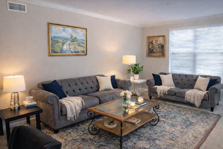 2b2b Luxury Apartment Center Area Pool/gym/mall - Aliso Viejo, CA