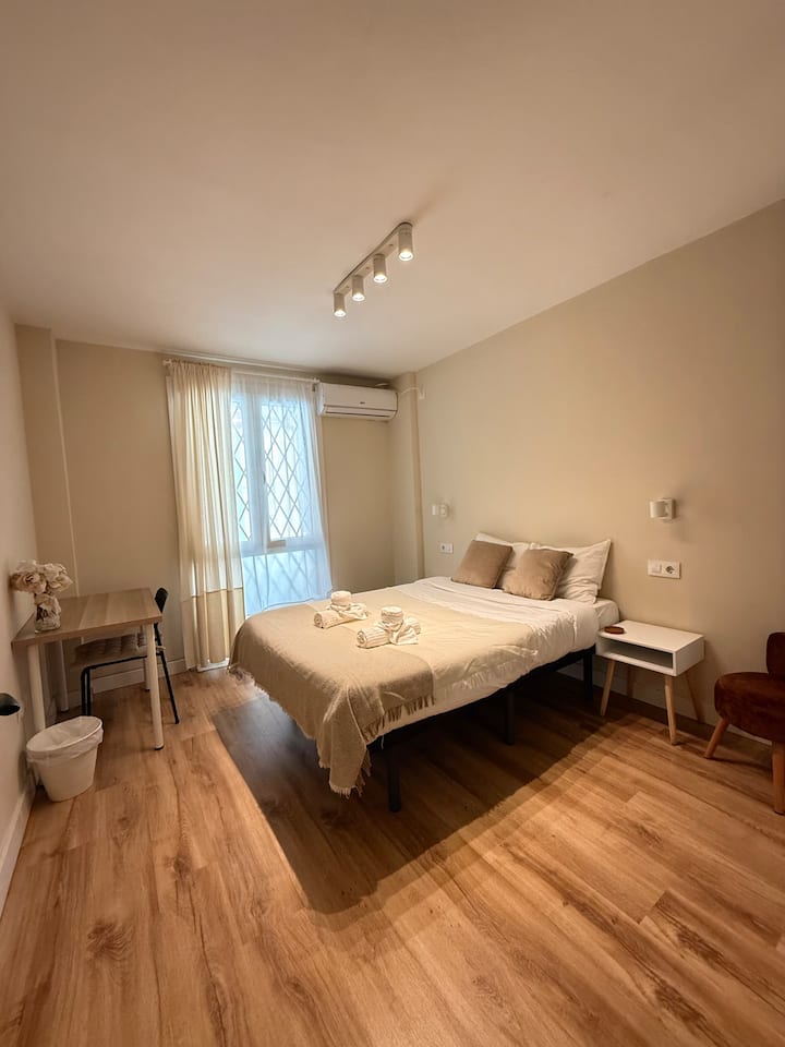 Suncoast . Malaga Rooms A - Malaga