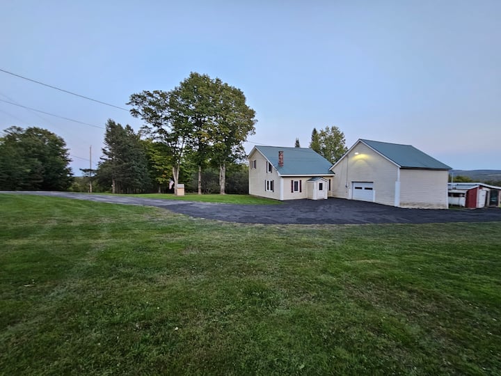 Large 5 Bedroom Home On 88 Acres - Acadia, ME