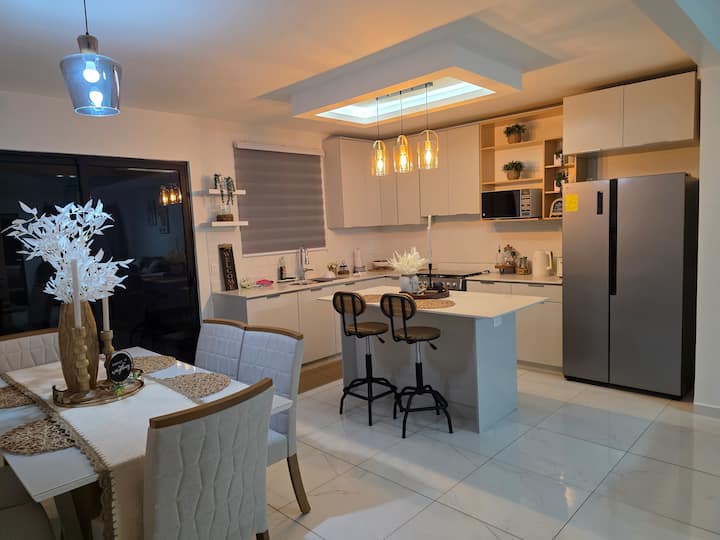 Casa De Angeles  In Residencias San Andres, Sm. - El Salvador