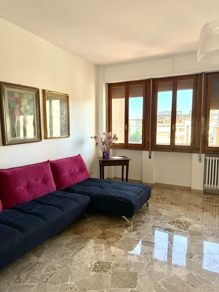 Giuliana Suite Apartment - Bright And Confortable - Prato