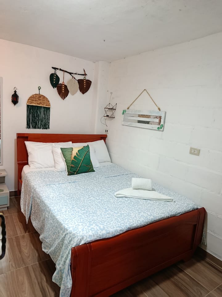 Hermoso Aparta Estudio Que Acepta Tus Mascotas - San Rafael, Colombia